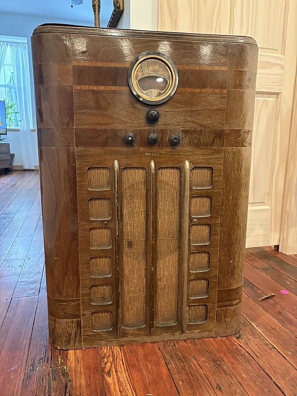 Philco 37-624J Farm Radio 1937 | Reverb