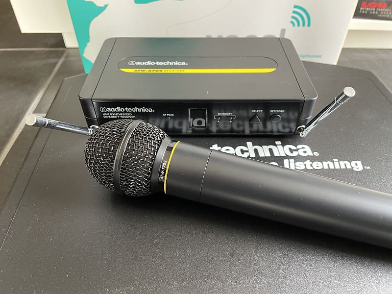 Audio Technica ATW-T702 wireless microphone set | Reverb