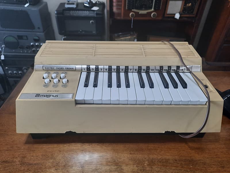 Magnus Tabletop Electric Chord Organ antique | Reverb