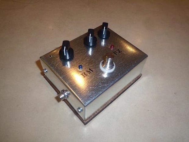 Face Fuzz stacked with Rangemaster Treble Booster dual | Reverb UK