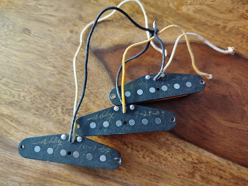 Fender Stratocaster Abigail Ybarra ABBY Pickups (Black | Reverb