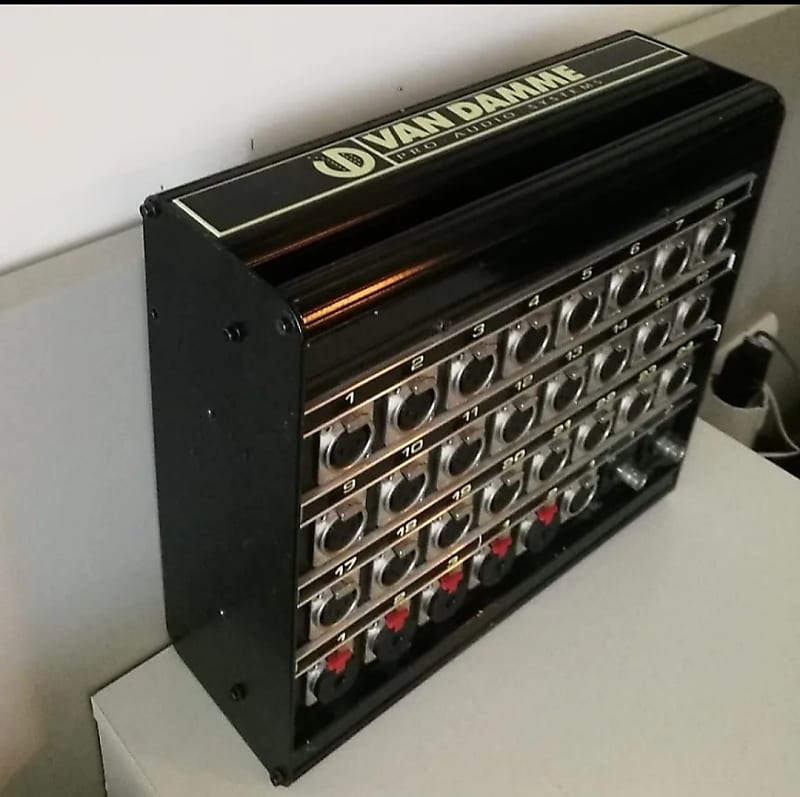 Vandamme 32 pro studio Wall box | Reverb