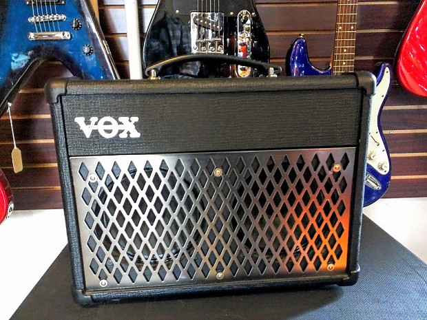 Vox DA10 Combo Amp (used) | Reverb