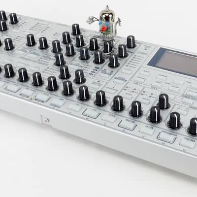 KORG Radias Synthesizer Vocoder Rack Desktop + Neuwertig + | Reverb