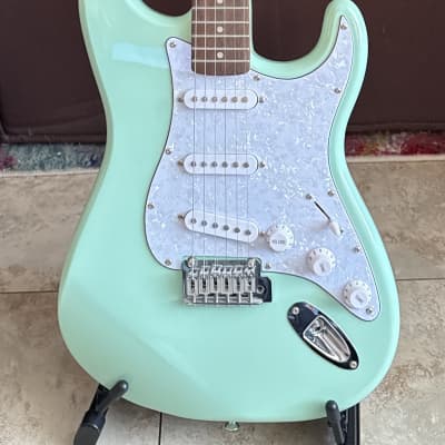 Squier FSR Affinity Series Stratocaster HSS with Laurel | Reverb