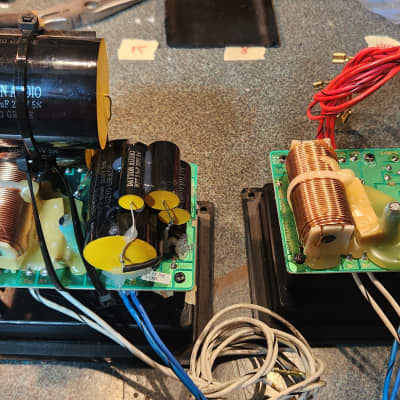 Infinity Crescendo CS-3007 Mid-90s - Oak veneer w/ hardwax | Reverb