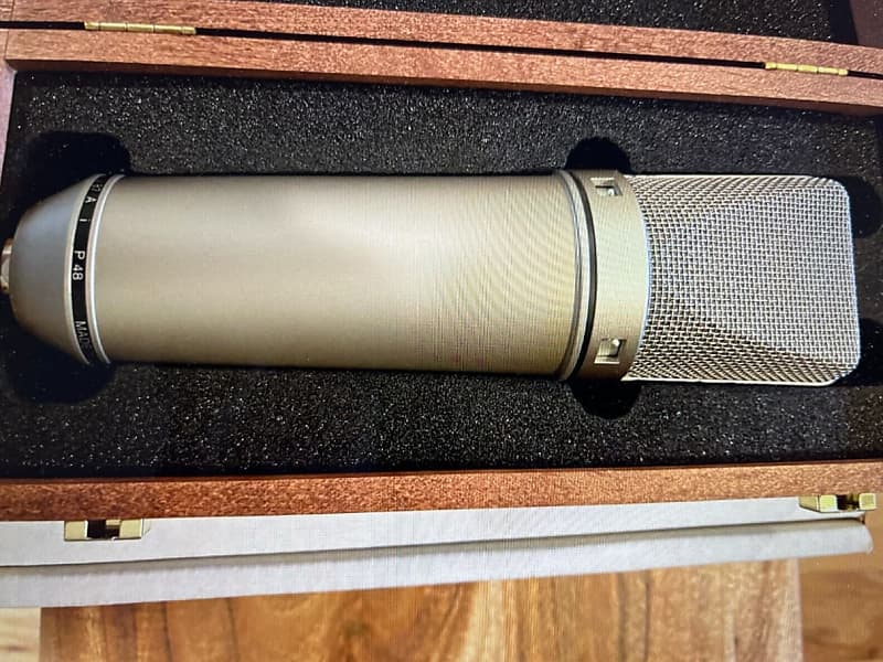 Neumann U 87 AI Condenser Microphone - Silver | Reverb