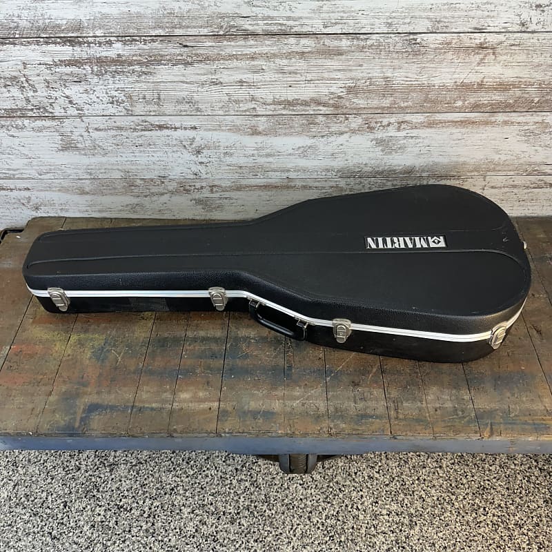 Vintage Martin 00 case 1980's - Black | Reverb