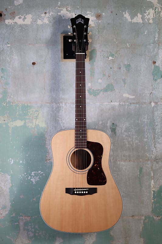 Guild D-40 Standard Dreadnought Acoustic Guitar with Deluxe | Reverb
