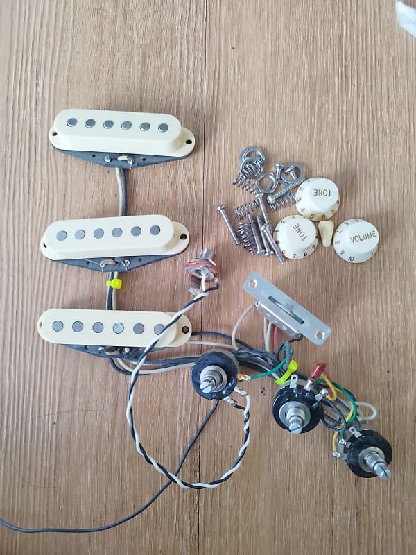 G&L Legacy Strat Pickups with Wiring | Reverb
