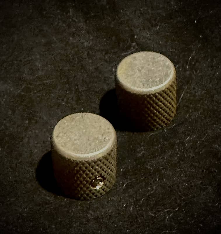 Relic Aged 60s Style Knurled Nickel Brass Barrel Knobs | Reverb