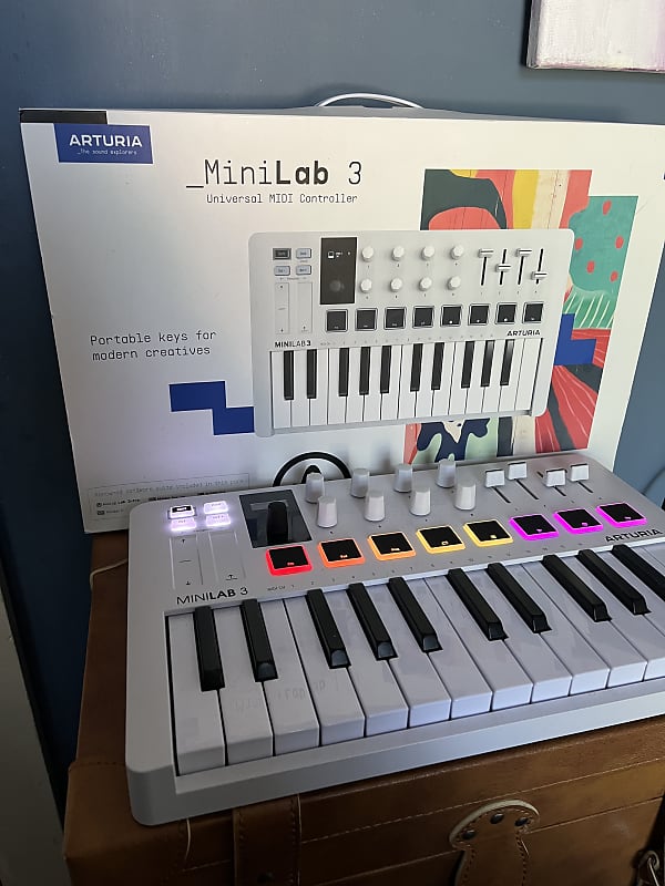Arturia MiniLab 3 2022 - White mint condition | Reverb