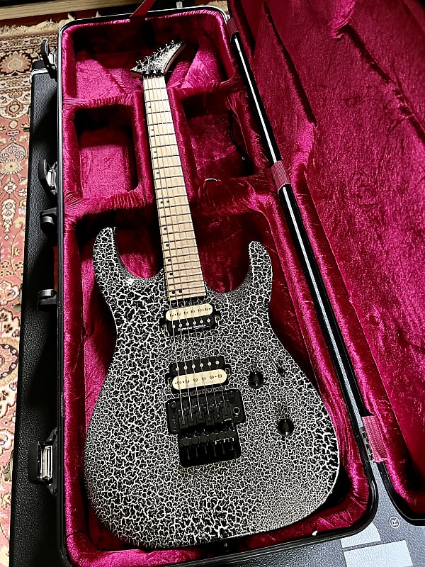 Jackson Pro Series DK2M Dinky Limited Run, Black & White | Reverb