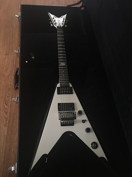 Dean Razorback V White with Black Bevels | Reverb