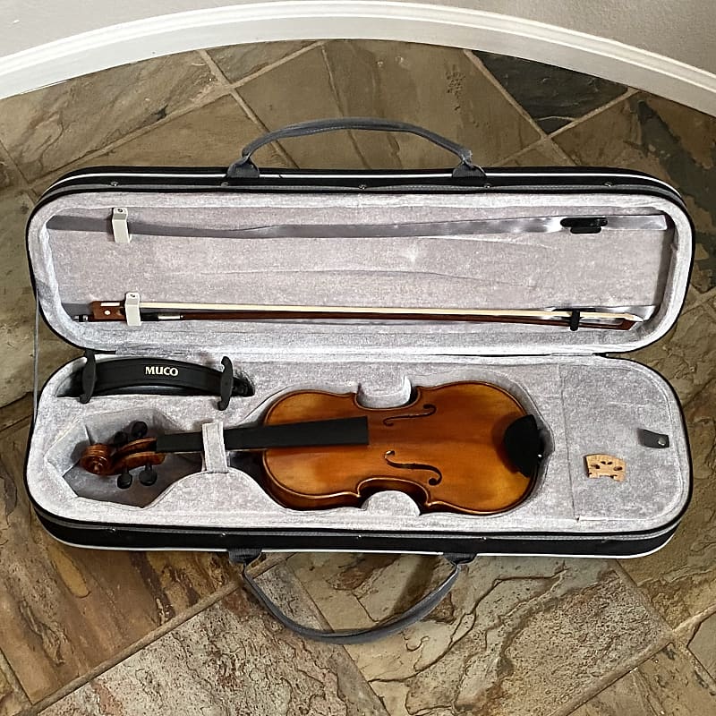 1/2 Size Violin w/ Bow, Muco Shoulder Rest & Case | Reverb