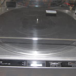 Hitachi HT- 45 Direct-Drive Turntable 1982 Silver and black | Reverb