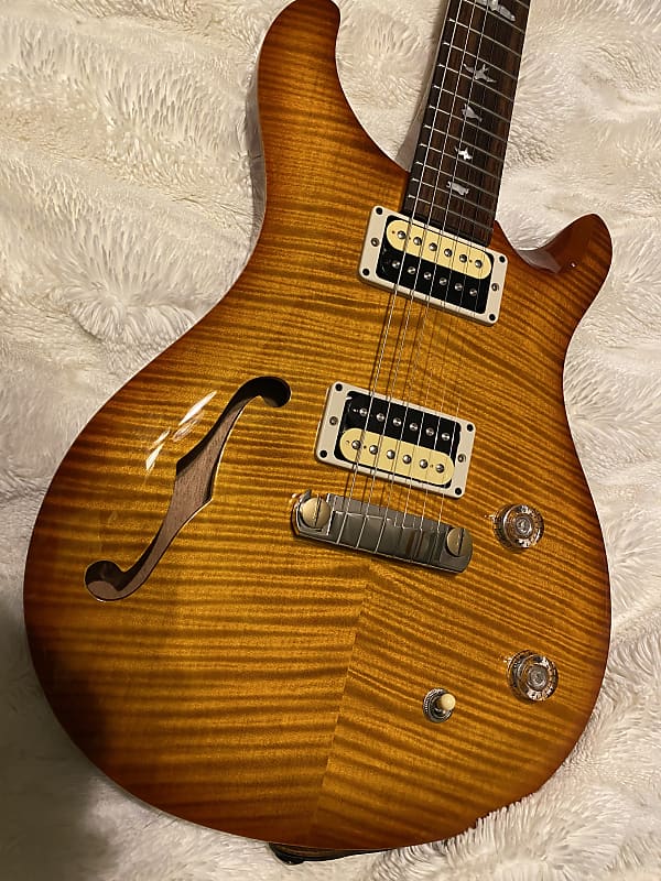 PRS SE Custom 22 Semi-Hollow | Reverb