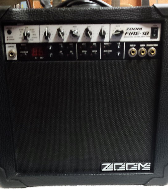 Zoom Fire 18 Modeling Combo Guitar Amplifier 2010 black | Reverb