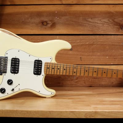 FENDER ROAD WORN PLAYER SERIES STRATOCASTER Olympic White | Reverb