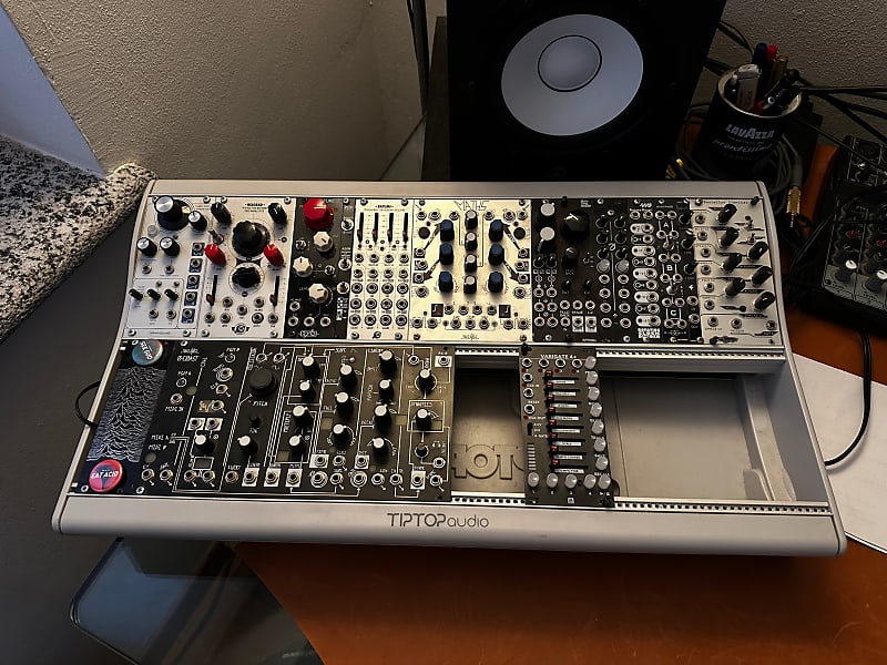 Make Noise 0-COAST + EURORACK COMPLETE SYSTEM 2020 - Like New | Reverb Make Noise 0-COAST + EURORACK COMPLETE SYSTEM 2020 - Like New | Reverb