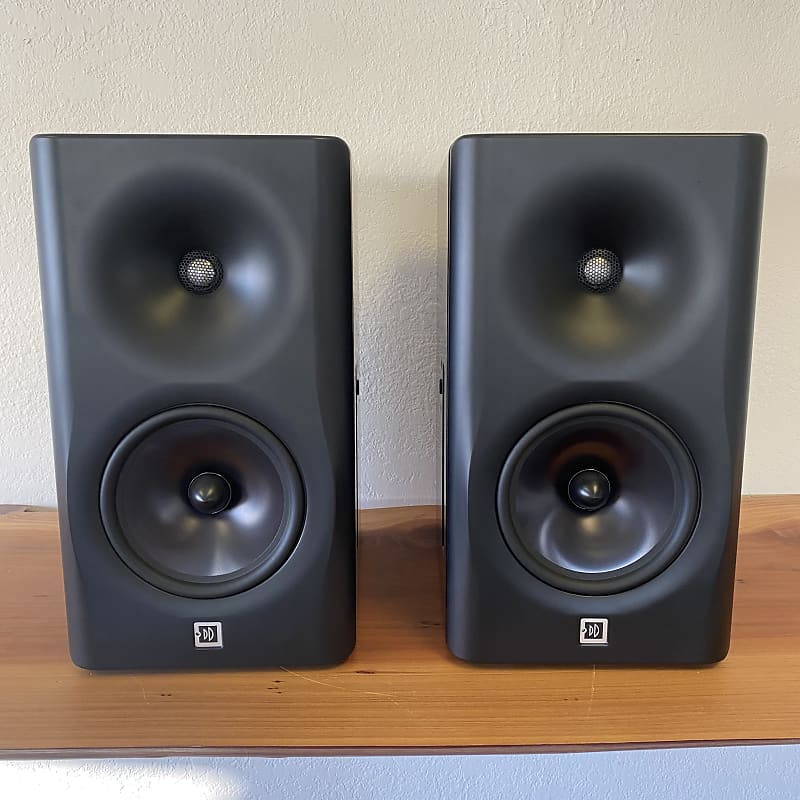 Dutch and Dutch 8c Studio Monitors | Reverb