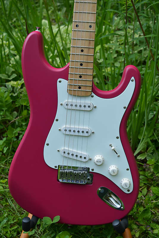 An unusual Stratocaster, an Ephiphone Stratocaster, The S-210 | Reverb