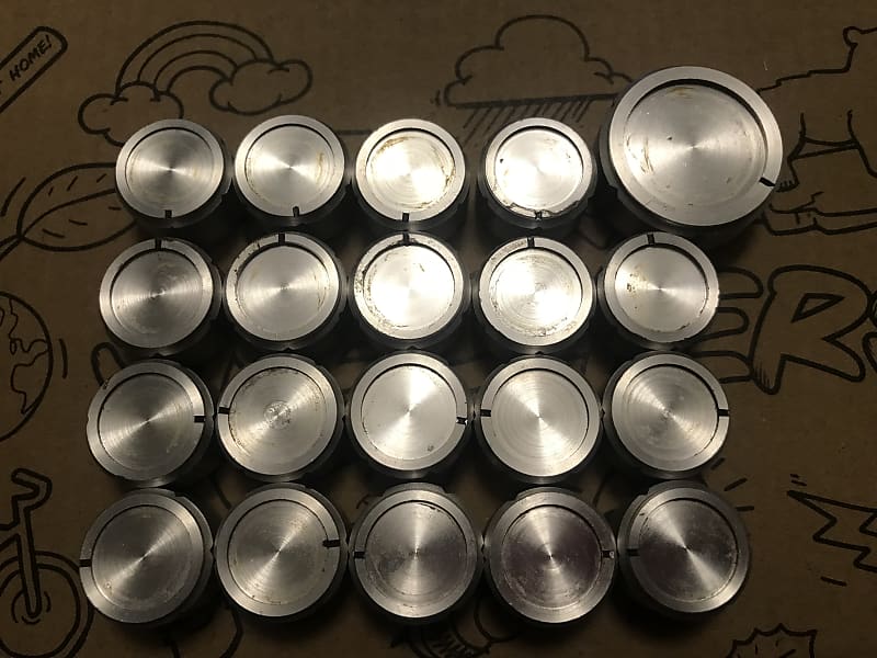 Peavey Chrome Ribbed Amp knobs 1970’s Guitar/Bass knobs | Reverb