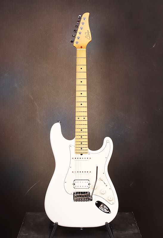 Suhr Pro Series C2 Olympic White in excellent condition | Reverb Suhr Pro Series C2 Olympic White in excellent condition | Reverb