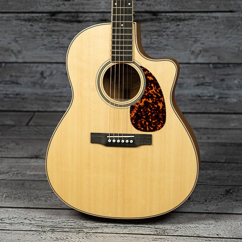 Larrivee LV-03E | Reverb