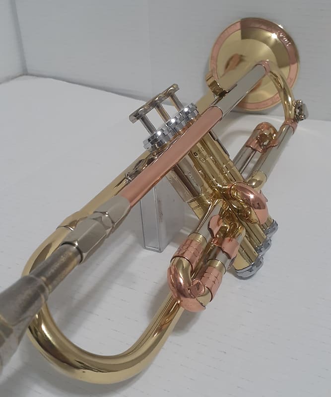 Getzen Vintage Super Deluxe Trumpet -1955-56 Multi Color | Reverb