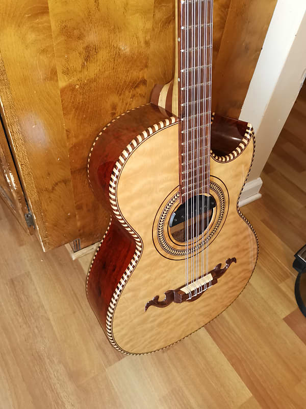 Bajo Quinto Rubens | Reverb