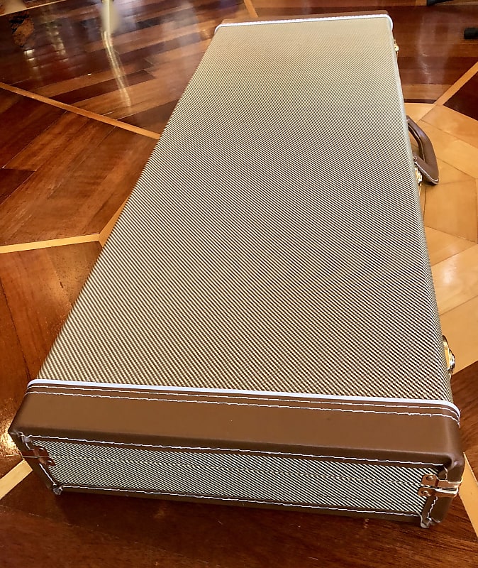 NEW Road Runner Electric Guitar Case Tweed w/ Key. LES PAUL, | Reverb