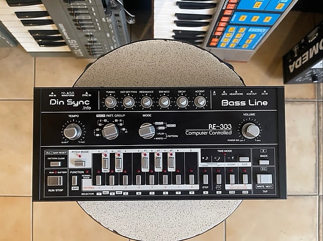 Dinsync RE-303 | Reverb