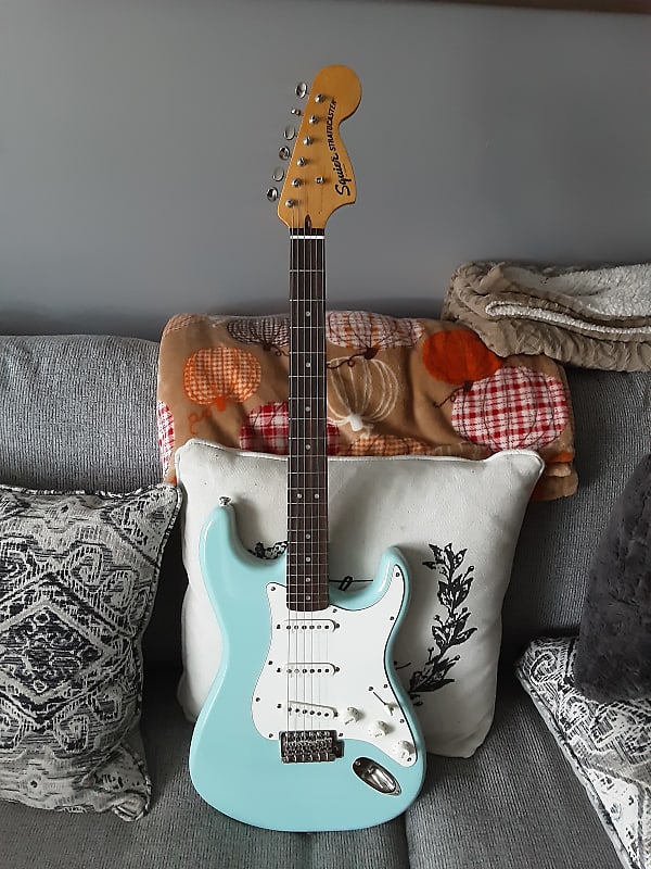 Squier 70's Stratocaster 2021 Light Blue | Reverb