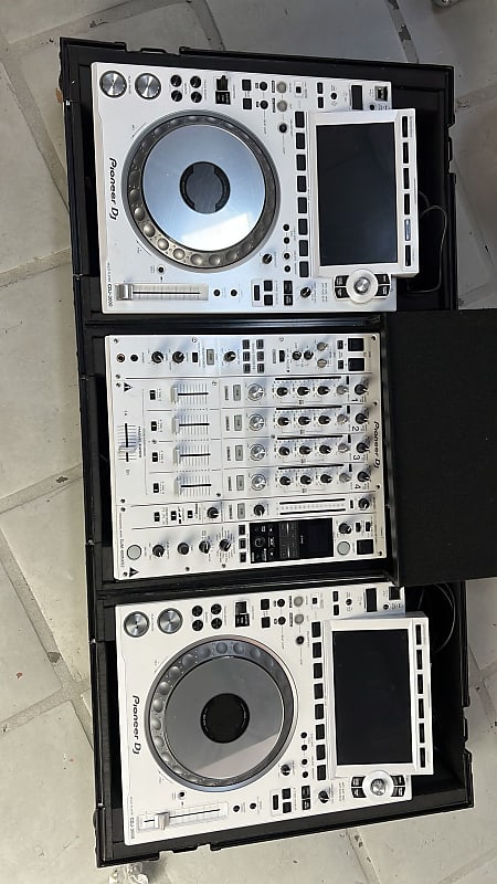 Pioneer CDJ-3000 & DJM-900NXS2 Package (White) Used WHITE | Reverb