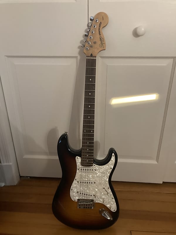 Squier Affinity Series Stratocaster | Reverb