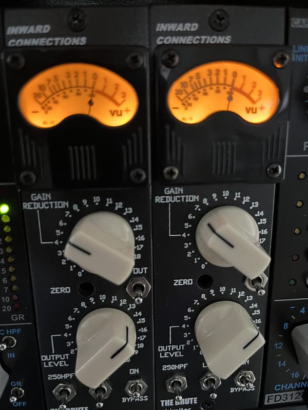 PAIR of Inward Connections The Brute 500 Series Optical | Reverb