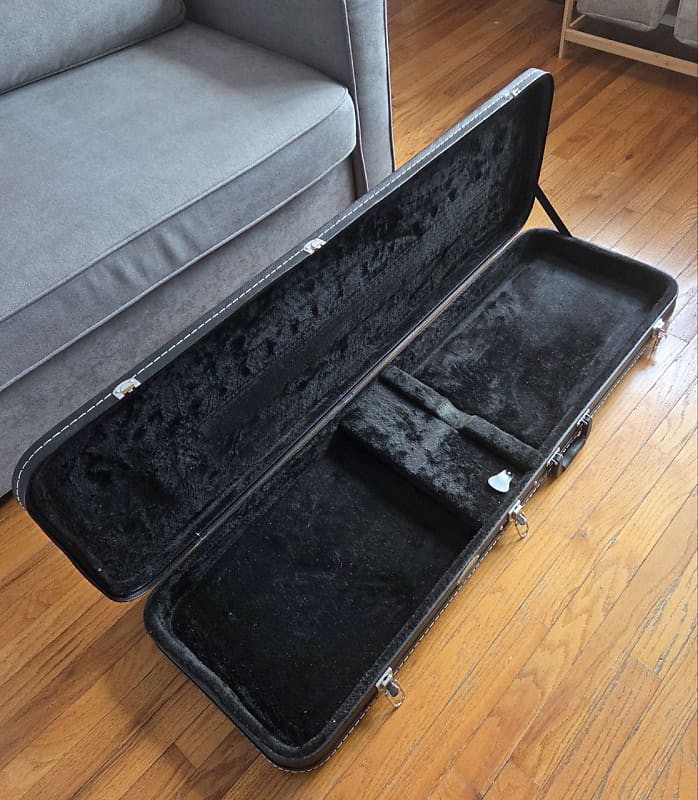 USED ChromaCast CC-BHC Bass Guitar Hard Case | Reverb
