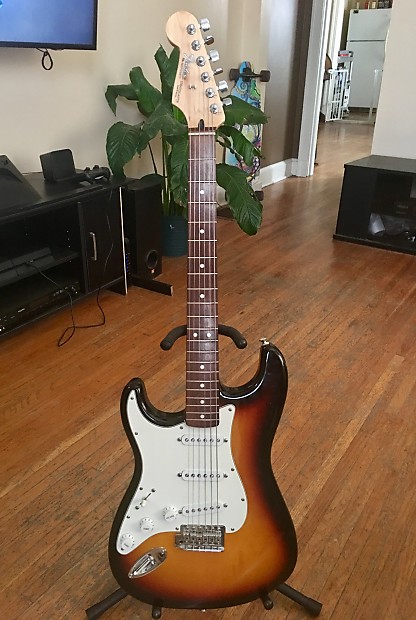 Fender Stratocaster Left handed | Reverb