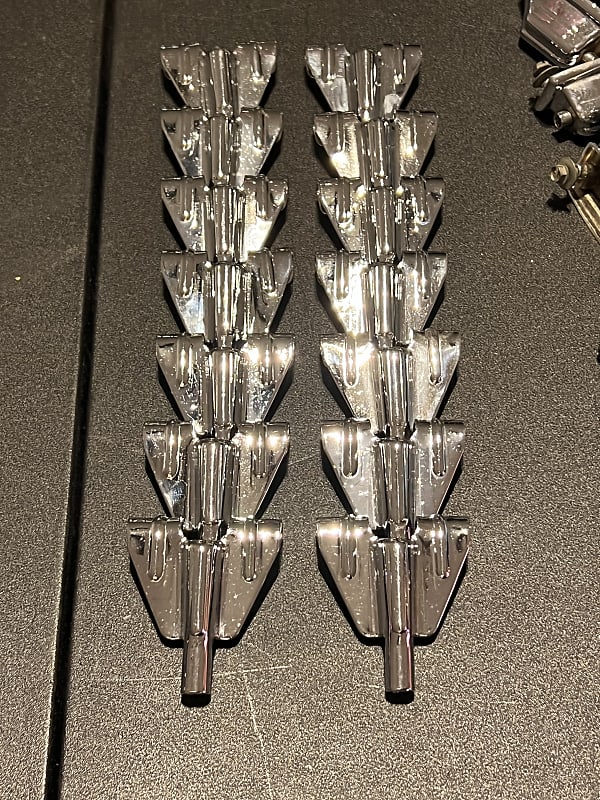 Vintage Rogers Bass Drum Claws (14) Chrome | Reverb