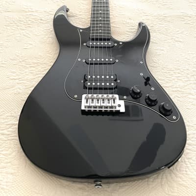 Yamaha RGZ-112P 1982 Black on Black | Reverb