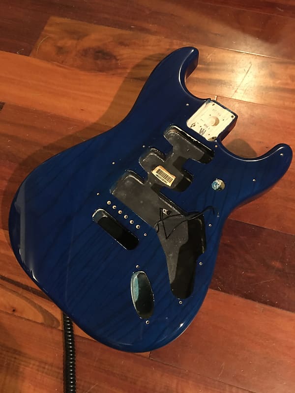 Fender Deluxe Player Strat Sapphire Blue Transparent Ash | Reverb