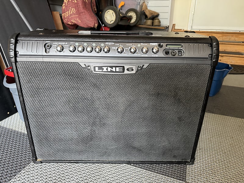 Line 6 Spider III 212 150-Watt 2x12" Digital Modeling Guitar | Reverb