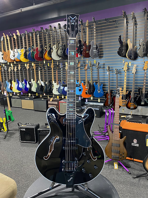 Vox Bobcat V-90B with Bigsby 2021-2022 - Jet Black | Reverb