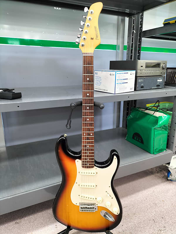 FERNANDES Stratocaster Type Electric Guitar - Versatile | Reverb UK