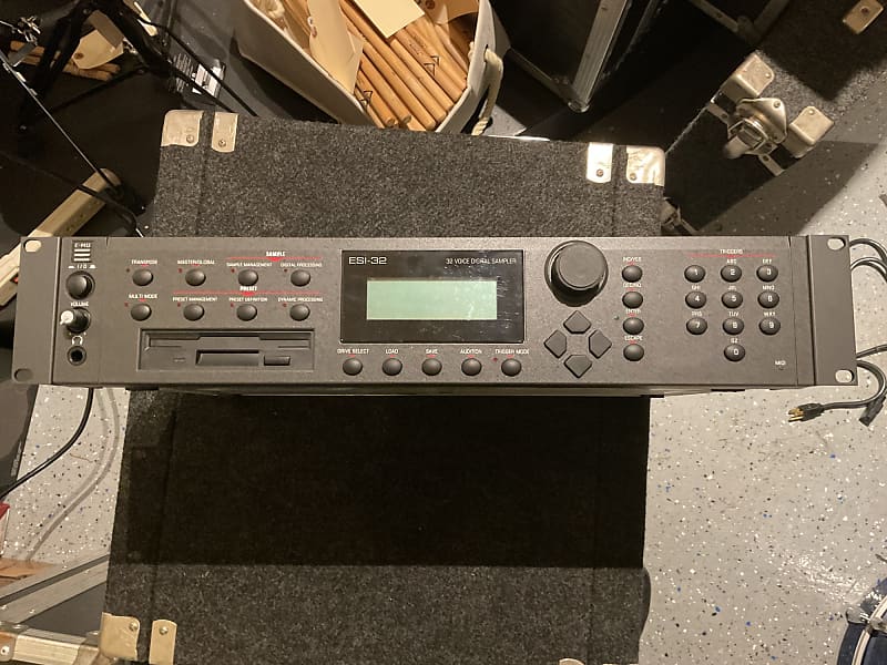 E-MU Esi-32 Sampler Rack Unit | Reverb