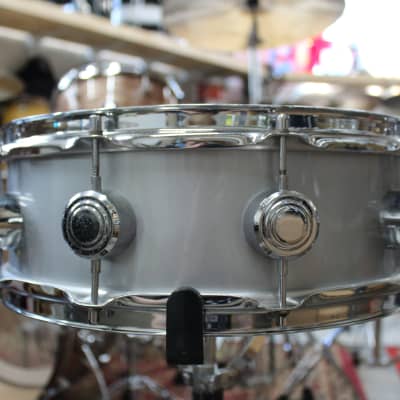 Hayman Vibrasonic Silver Wrap Snare Drum | Reverb UK