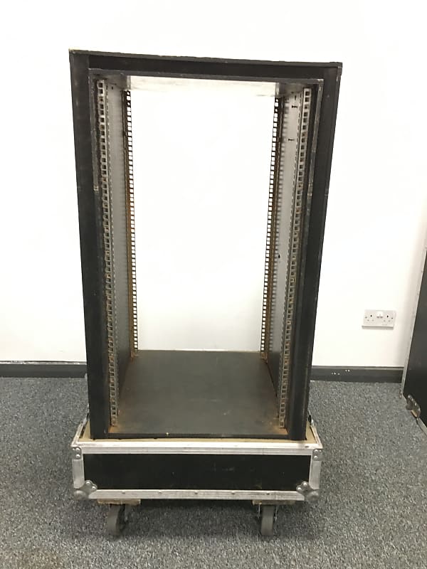 Custom 20U shockmount rack in lift-off flightcase. | Reverb