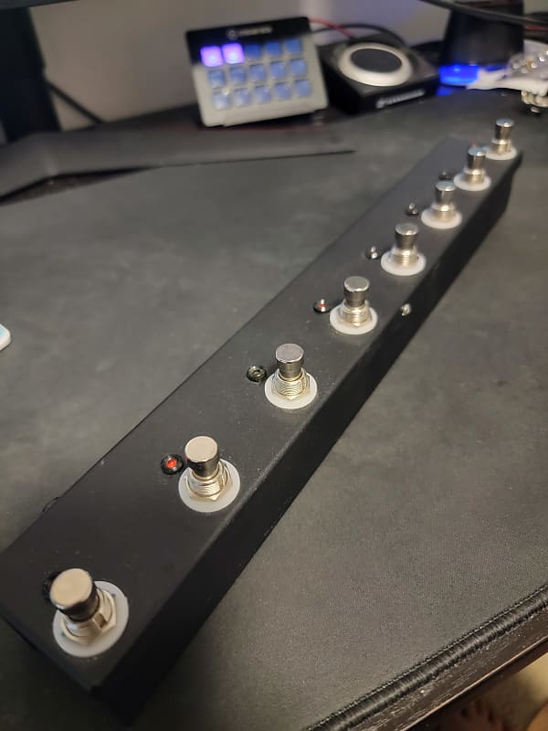 Loop Switchers True Bypass Loop Strip Pedal 8 Channel | Reverb