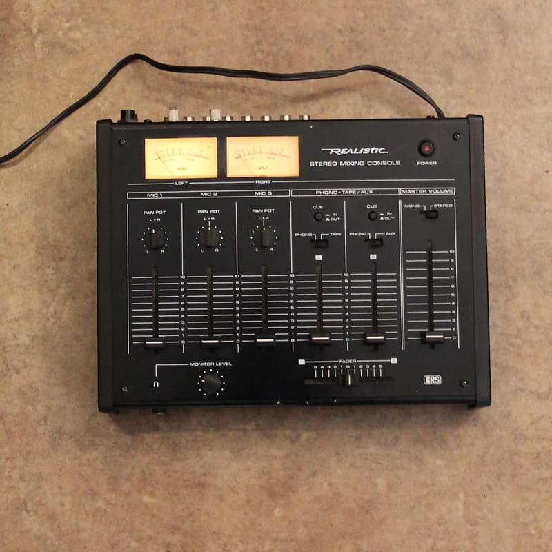 Realistic 32-1200A Stereo Mixing Console Black | Reverb